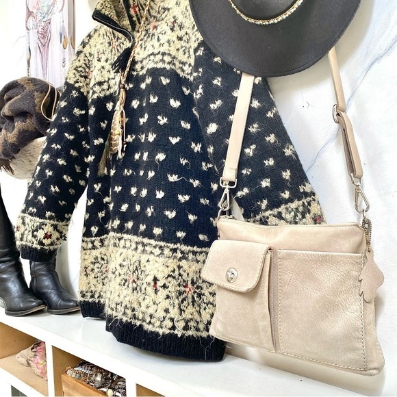 Roots | Bags | Rare Desert Tribe Limited Edition Villager Bag In Rustic ...